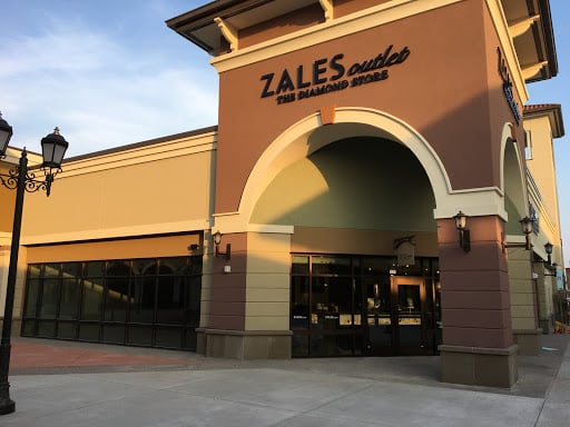 Zales Outlet | 500 N, Ih-69 Robstown